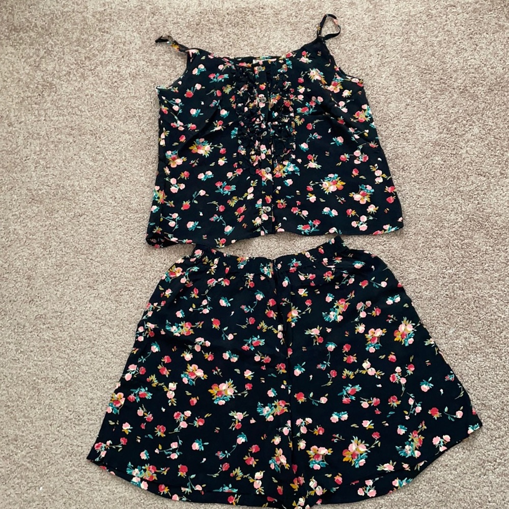 Carole Little Street Wear Floral Shorts Set - Gem